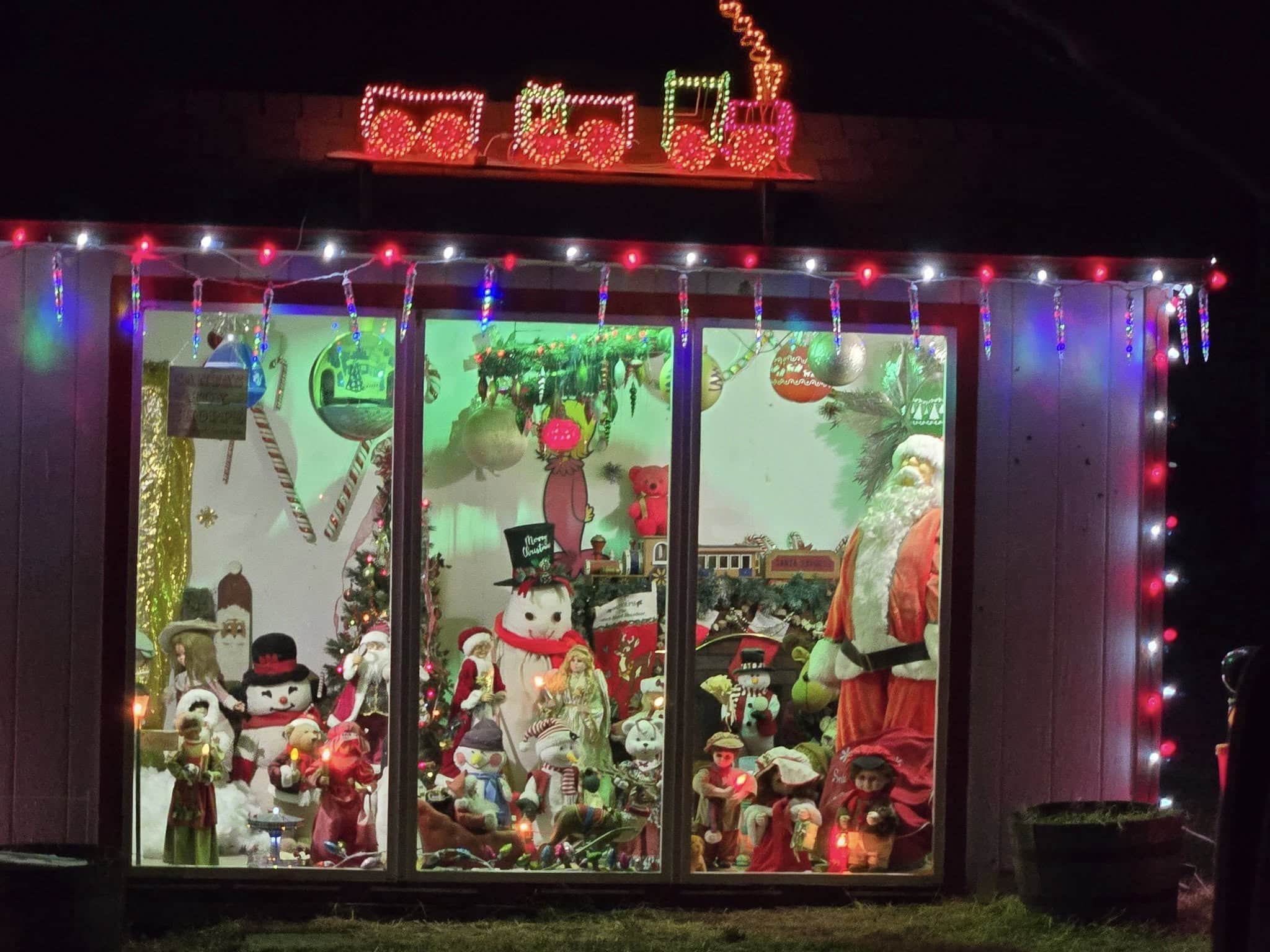 10 Magical Christmas Light Displays In Iowa You Can’t Miss In 2025 ...